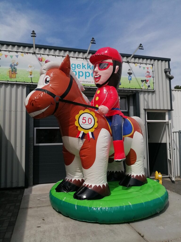 Opblaas Sarah huren - 120 poppen op voorraad - Vanaf € 35,-