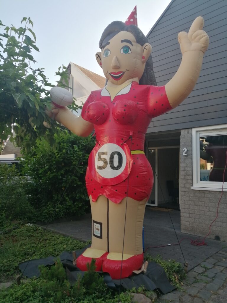 Sarah opblaaspop Party - Gekkepoppen Verhuur leukste Sarah en Abraham ...