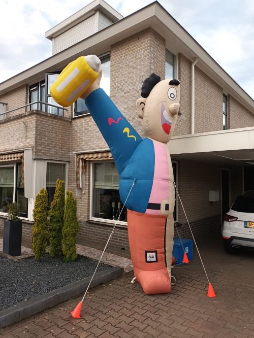 Halve Abraham pop huren - Bezorg- en opzetservice Twente Halve Abraham pop huren - Bezorg- en opzetservice Twente
